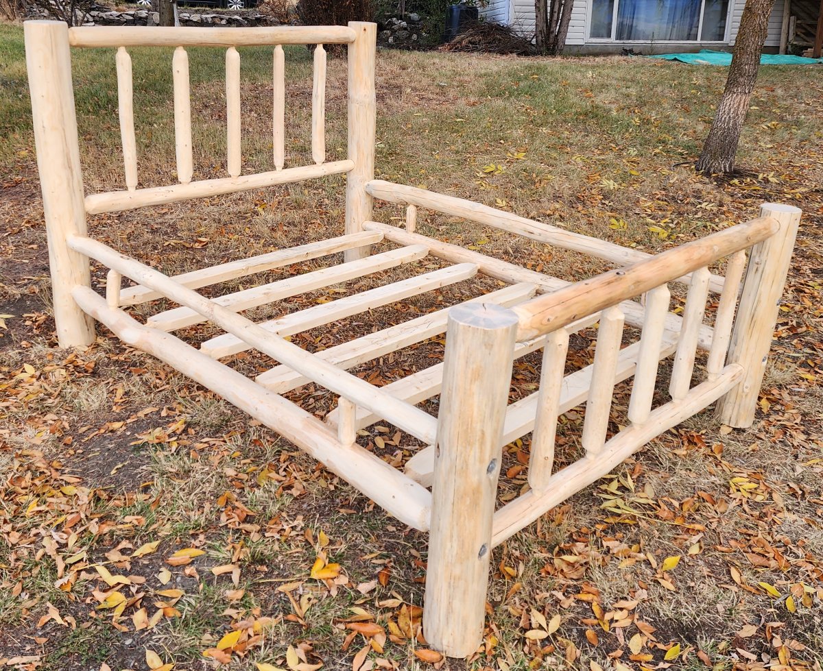 Log Bed Frame - Traditional – Canadian Log Furniture